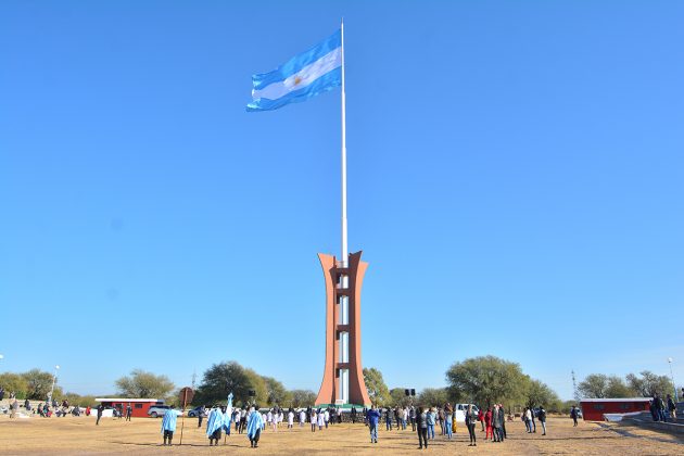 El Mástil Y La Enseña Nacional