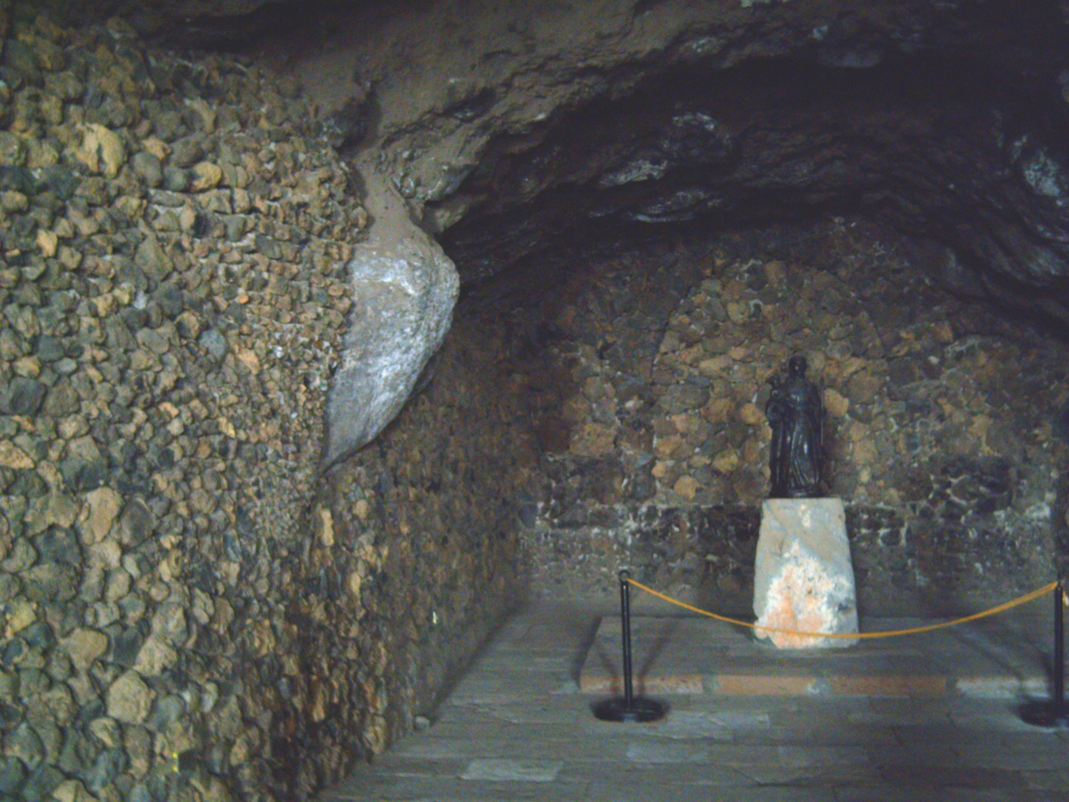 SENDEROS CANARIOS: LA VIRGEN DE CANDELARIA. PEREGRINACIÓN HASTA LA BASÍLICA