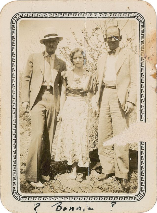 Pictures of Bonnie and Clyde Photographed With Henry Methvin and Joe ...