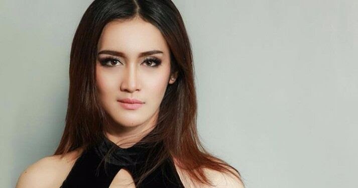 Foto dan Biodata Lengkap Intan Saumadina, Presenter Cantik Liga 1 - Kamus Profil