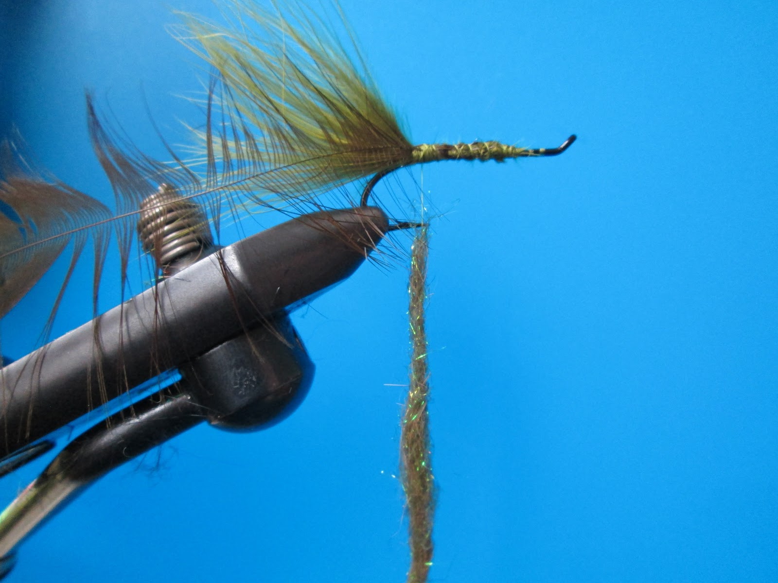 Country Kids on the Fly - Fly Tying: Ice Dub Bugger