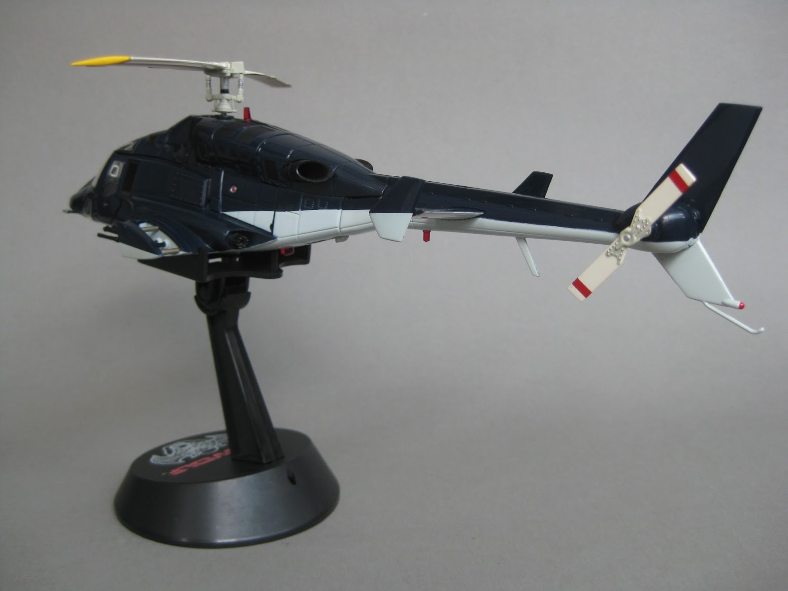deSMOnd Collection: Aoshima 1/48 "Airwolf" Diecast Model SGM-08 Pt.2