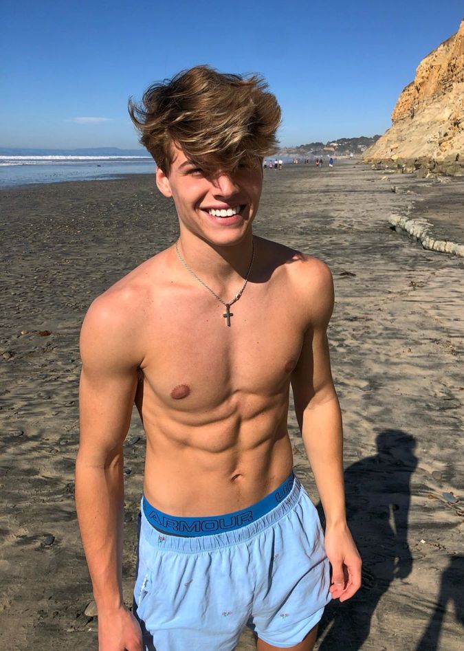 Favorite Hunks & Other Things: FaVorites: Sam Dezzani