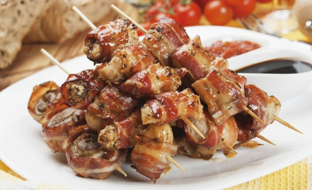 Receitas, gastronomia, refeições e postres : Espetos de bacon, frango e ...