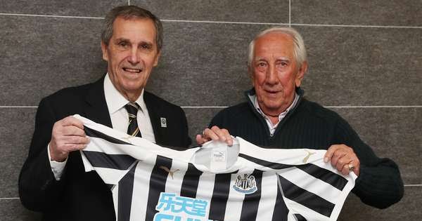 ในช่วงสุดสัปดาห์นิวคาสเซิลยูไนเต็ดตำนาน Bob Moncur, Alan Foggon, Keith ...