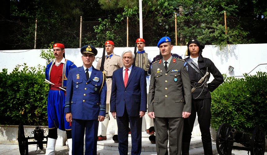 Και η Ποντιακή φορεσιά στο άγημα της Προεδρικής Φρουράς