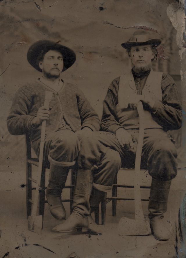 40 Amazing Vintage Photos of Working-Class Men From the Mid-19th ...