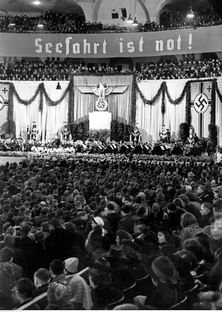 Ritterkreuzträger: Joachim Schepke Speaks to the Youths at Sportpalast