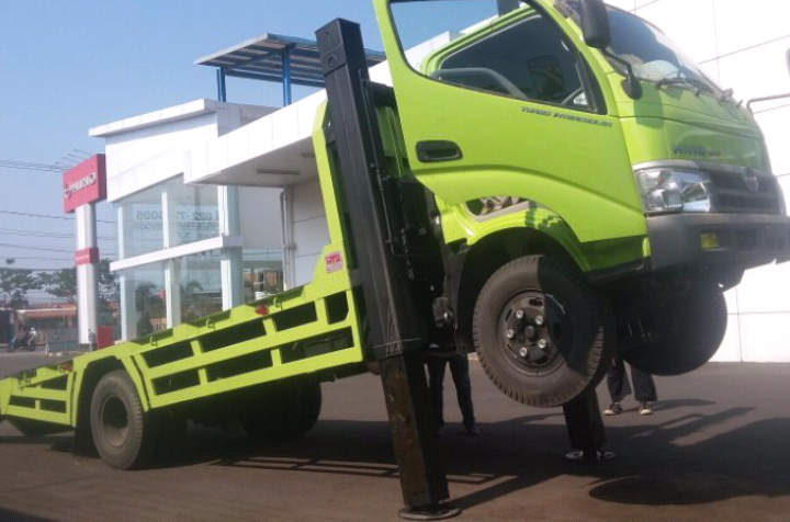 HINO DUTRO 130 HD DUMP TRUCK - HARGA HINO CIKARANG BEKASI KARAWANG ...