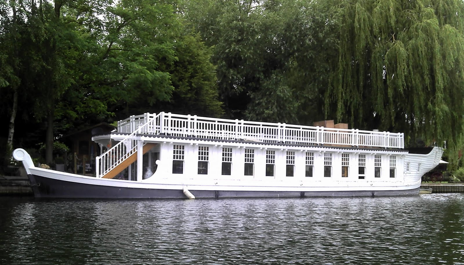 ROWING FOR PLEASURE: The Biggest Item of Rowing Memorabilia Ever