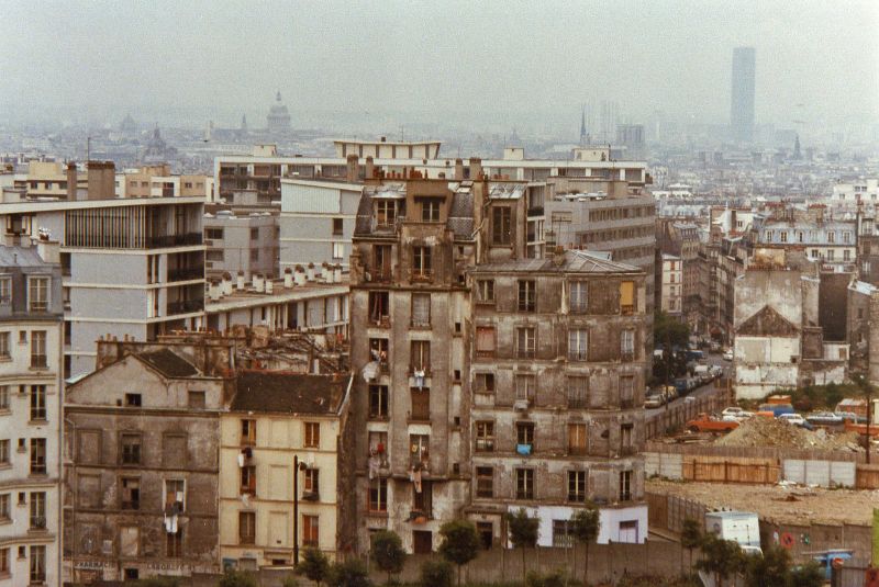 50 Fascinating Photos Capture Street Scenes of Paris in the 1980s ...