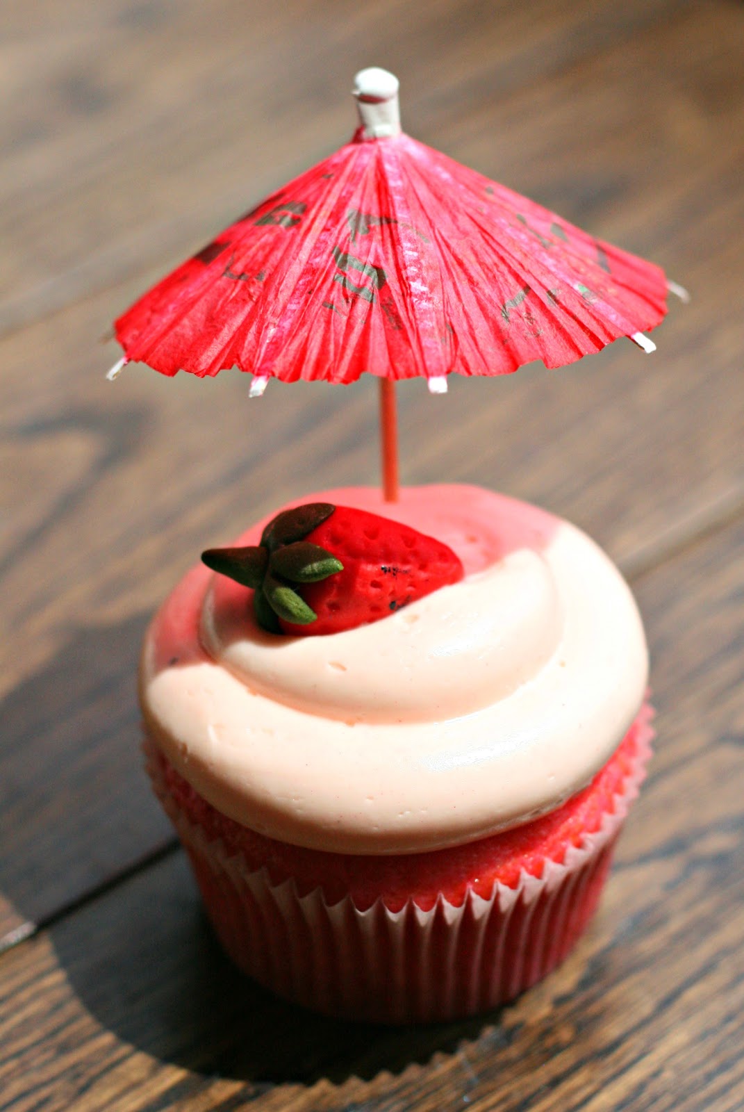 Sweet Splendid Strawberry Daiquiri Cupcakes Sweet Splendid Strawberry Daiquiri Cupcakes