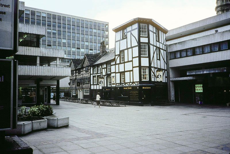 Fascinating Vintage Snapshots of Manchester in the ‘80s ~ Vintage Everyday