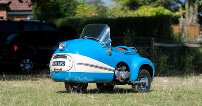 BRÜTSCH MOPETTA, EL COCHE MÁS PEQUEÑO HASTA LA LLEGADA DEL PEEL 50