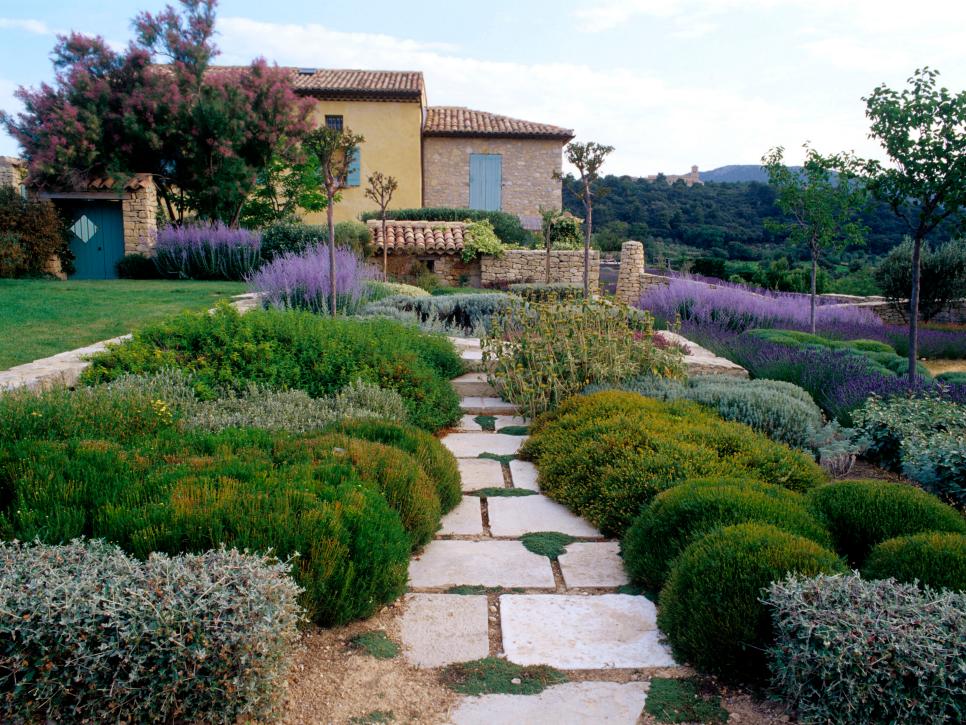 Romancing the Home: Garden Design for Year Round Color