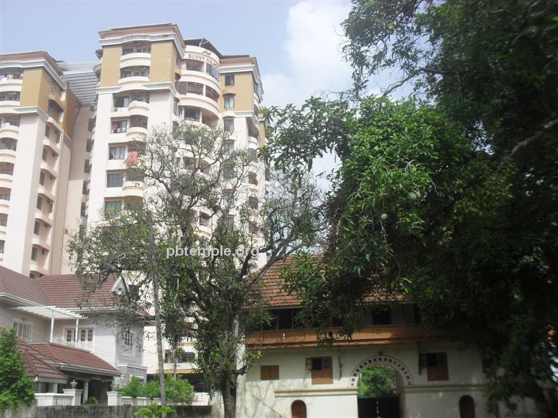 Edappally Ganapathy Temple: Edappally Sree Maha Ganapathi Temple