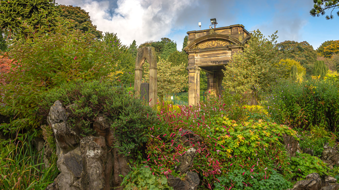 Last Of The Summer Pies: Exploring Oakworth - Part 1 - Holden Park ...