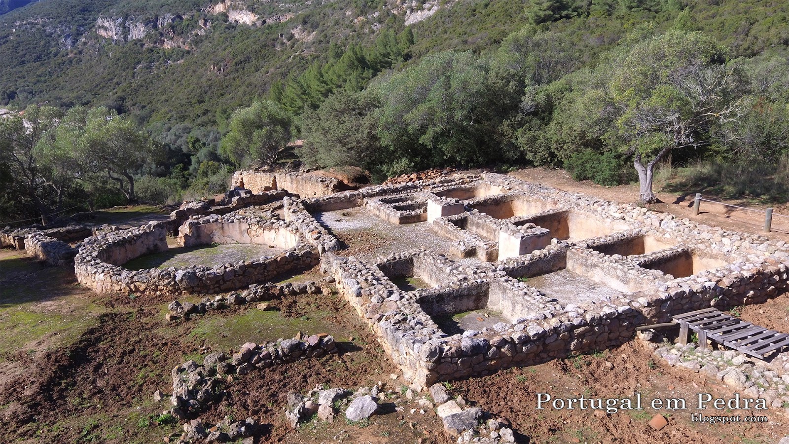 Ruínas Romanas de Tróia - Os Romanos na foz do Sado