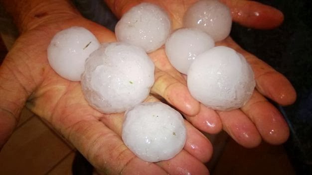 Laura's Page : SCARY HAILSTORM
