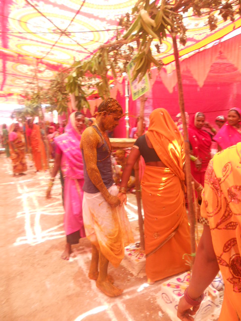 GONDMAHASABHA: GOND SAMAJ ME SAMUHIK SAMAJIK VIVAH