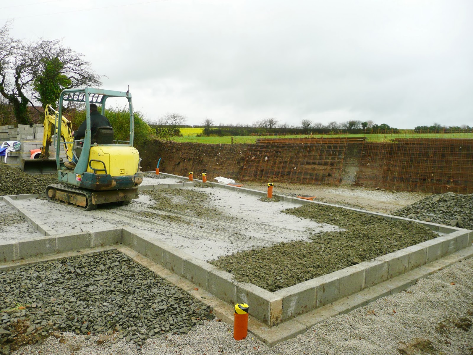 V&A's Home Build: Groundwork: Part 5 - Concrete floor slab