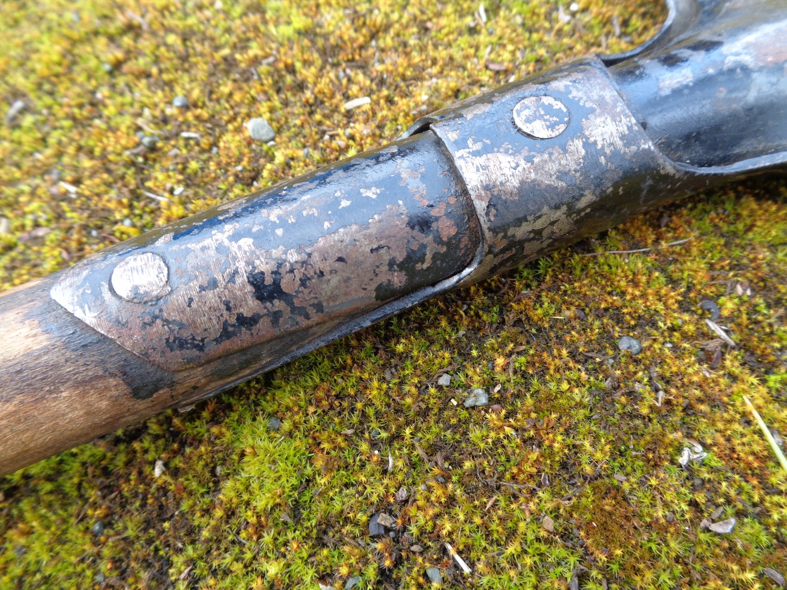 Four Bees: British Pattern 1939 Entrenching Tool, Shovel Spade, 1940 ...
