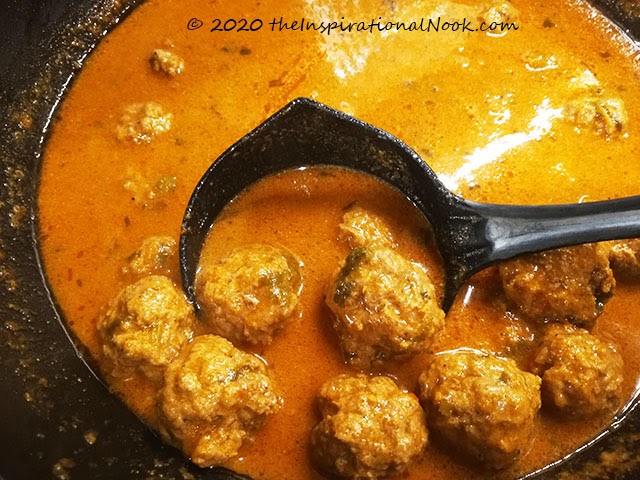 Spicy Anglo Indian Ball Curry Recipe | Go On, Get Rolling