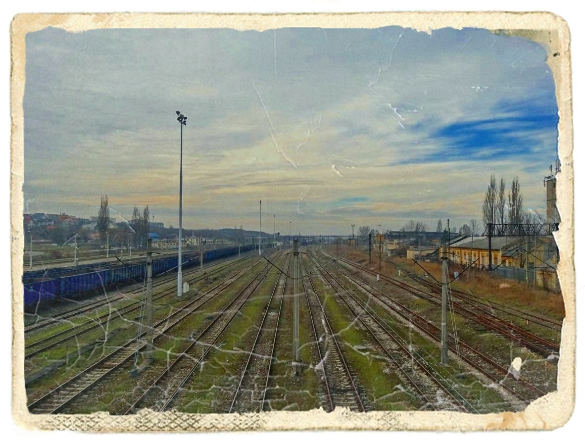 ET42-007 czyli ET42-07 na pustej stacji Kielce Herbskie | Kolejowe Kielce