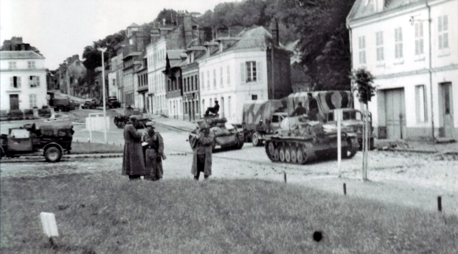 Panzermänner: German Panzers in a French Town during Fall Gelb