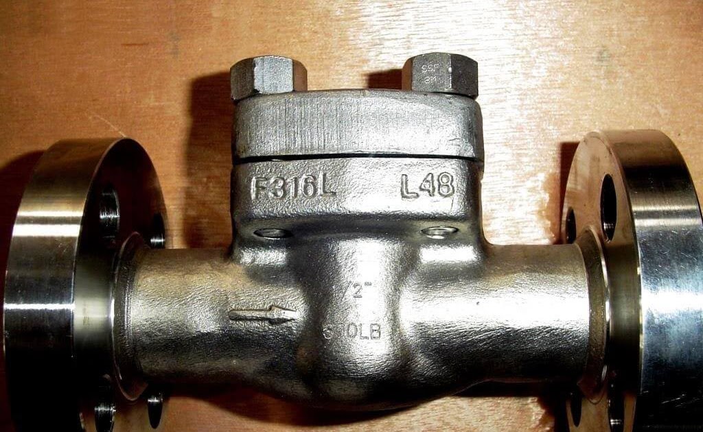 Control Valve Flow Direction