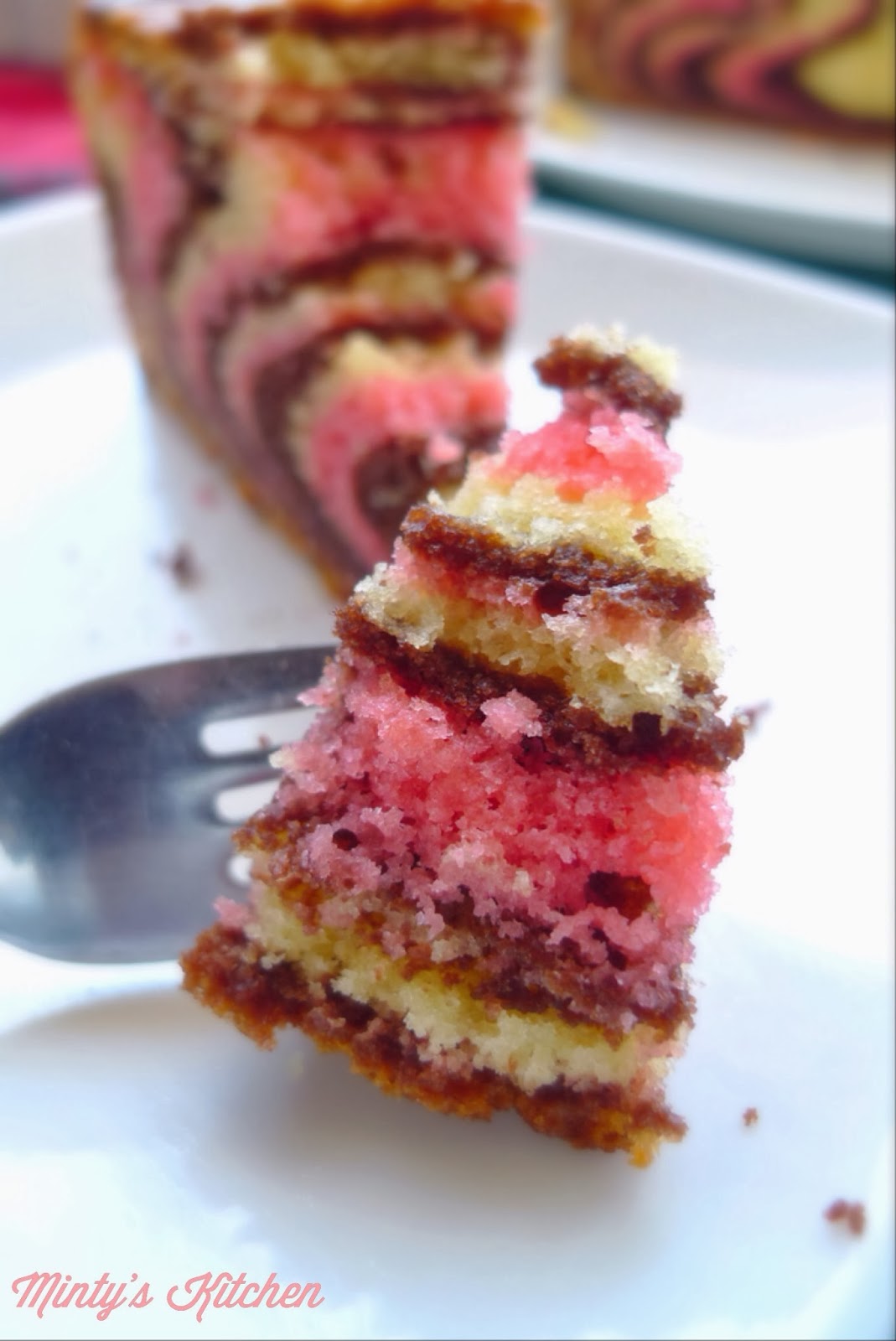 Minty's Kitchen: Tri-Colour Butter Cake