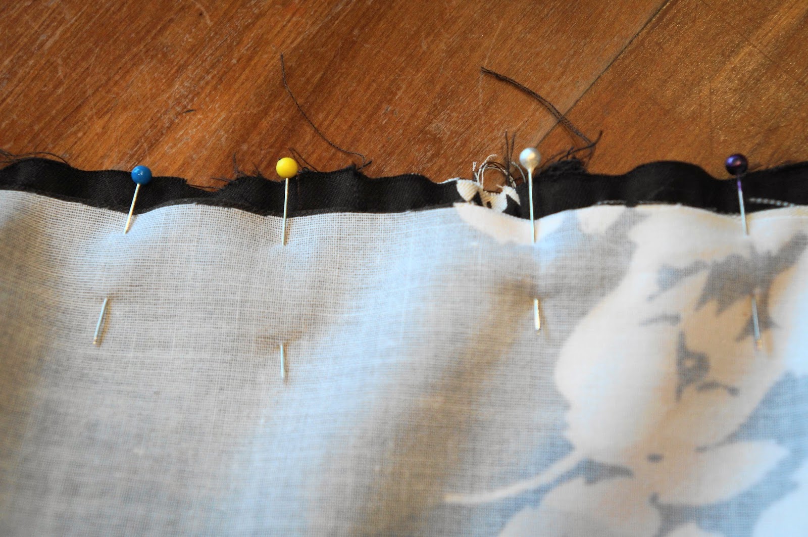 Crafty Cake Creative: My new tailored pants - inset pocket sewing tutorial
