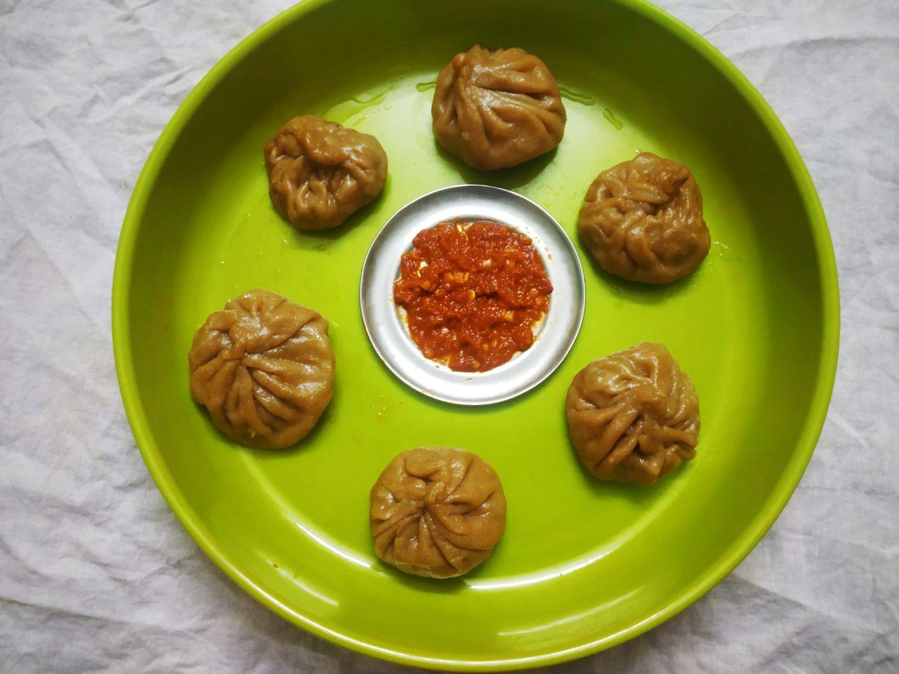 WHEAT VEG MOMOS