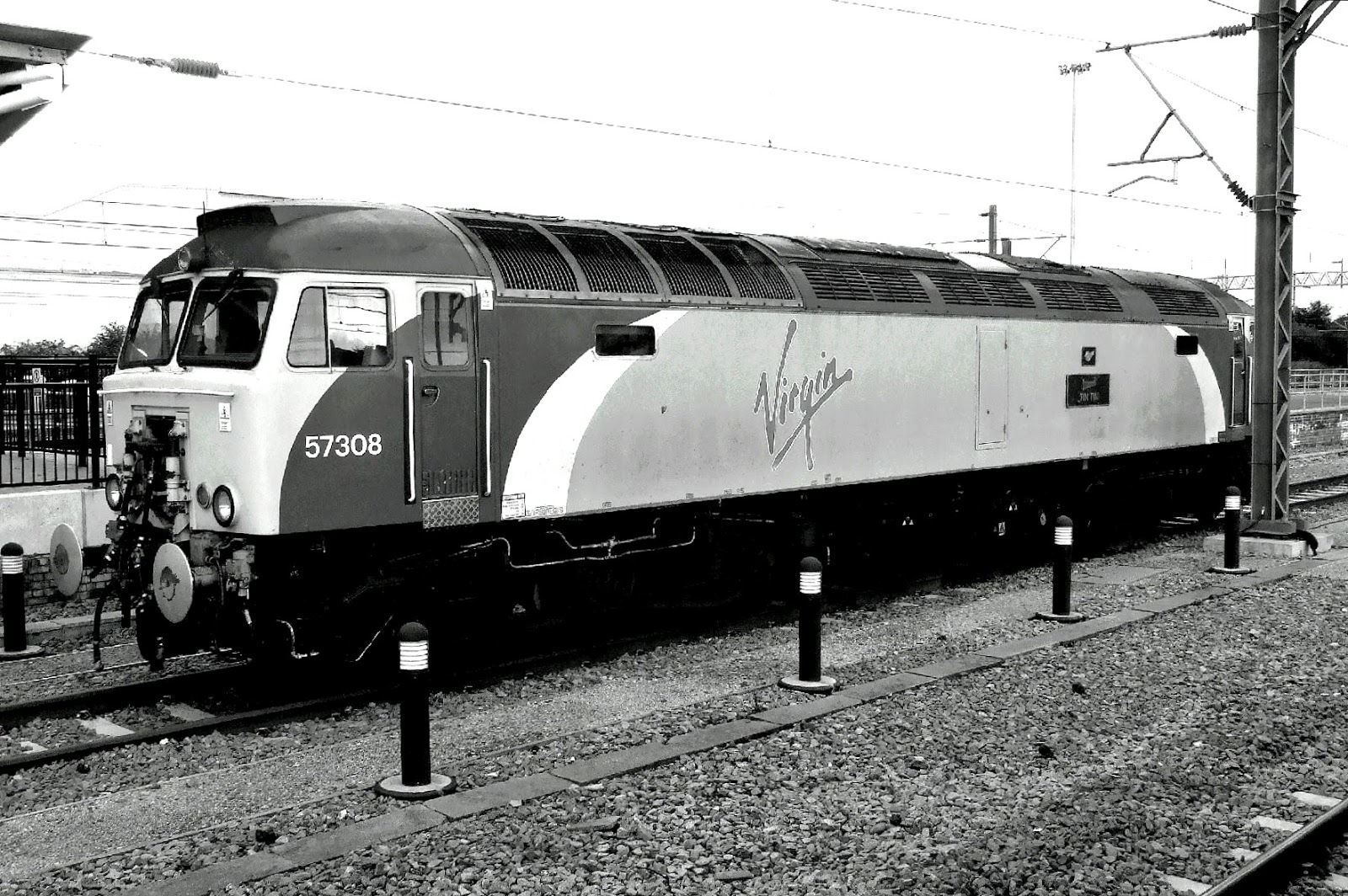 'Along These Tracks' Train Photos Site : Photo Virgin Trains Class ...