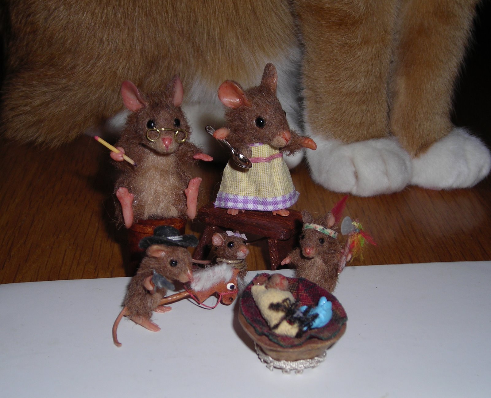 elly in amsterdam: The mouse family reunited