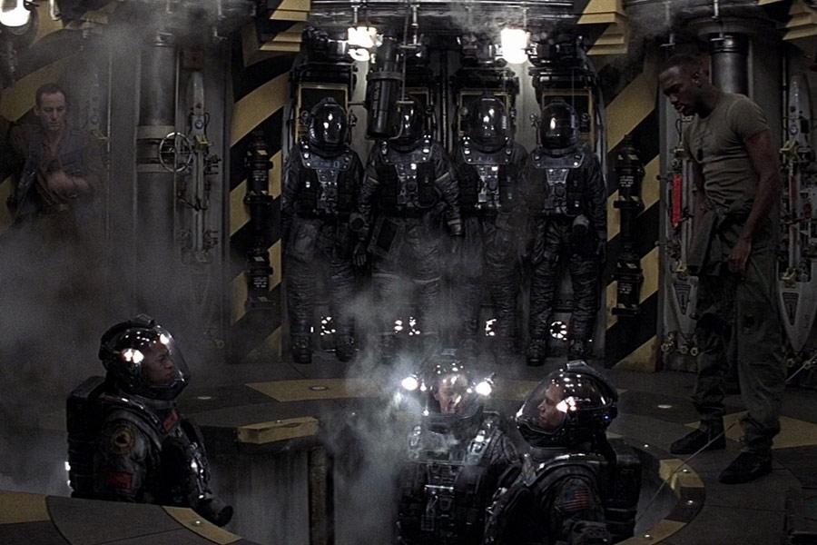 Event Horizon 1997 Ufuk Faciası