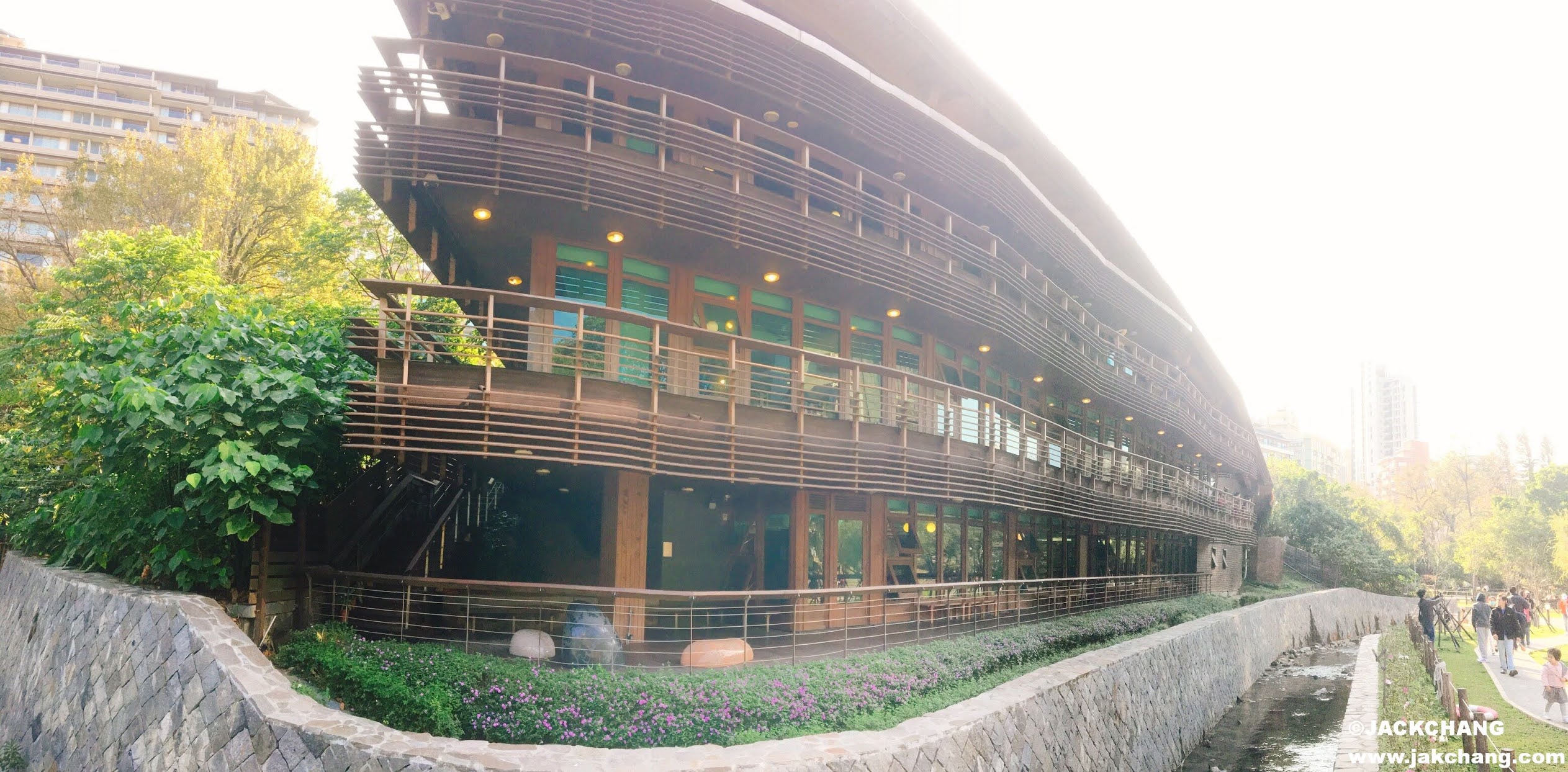 Taipei Travel Attractions | Beitou Library-Taiwan's first green ...