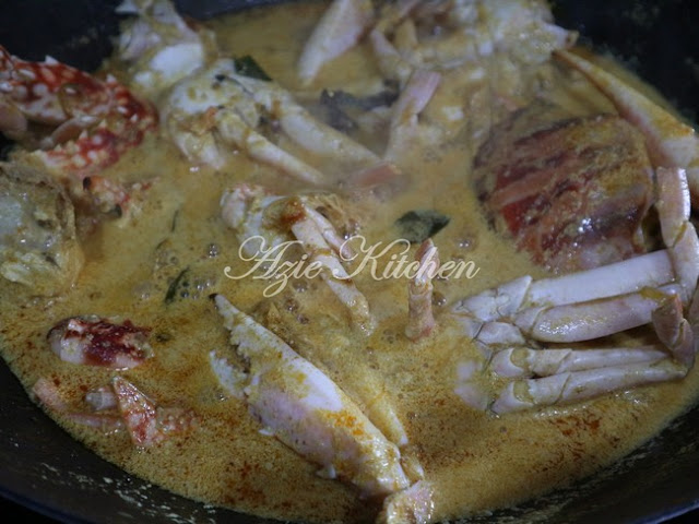 Kari Ketam - Azie Kitchen