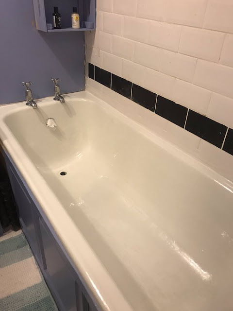 EASY CHEAP HOW TO RE-ENAMEL A BATH GUIDE UK BLOG POST BUDGET DIY | Hut