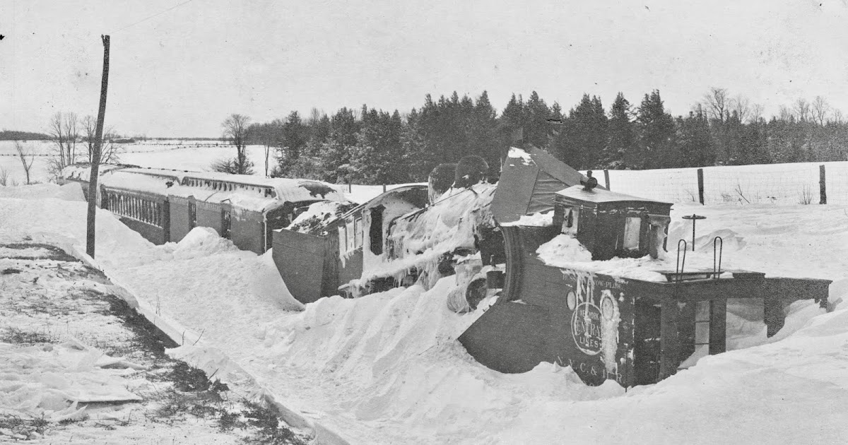 Vintage Railroad Pictures: Snowfighting on the "Hojack"
