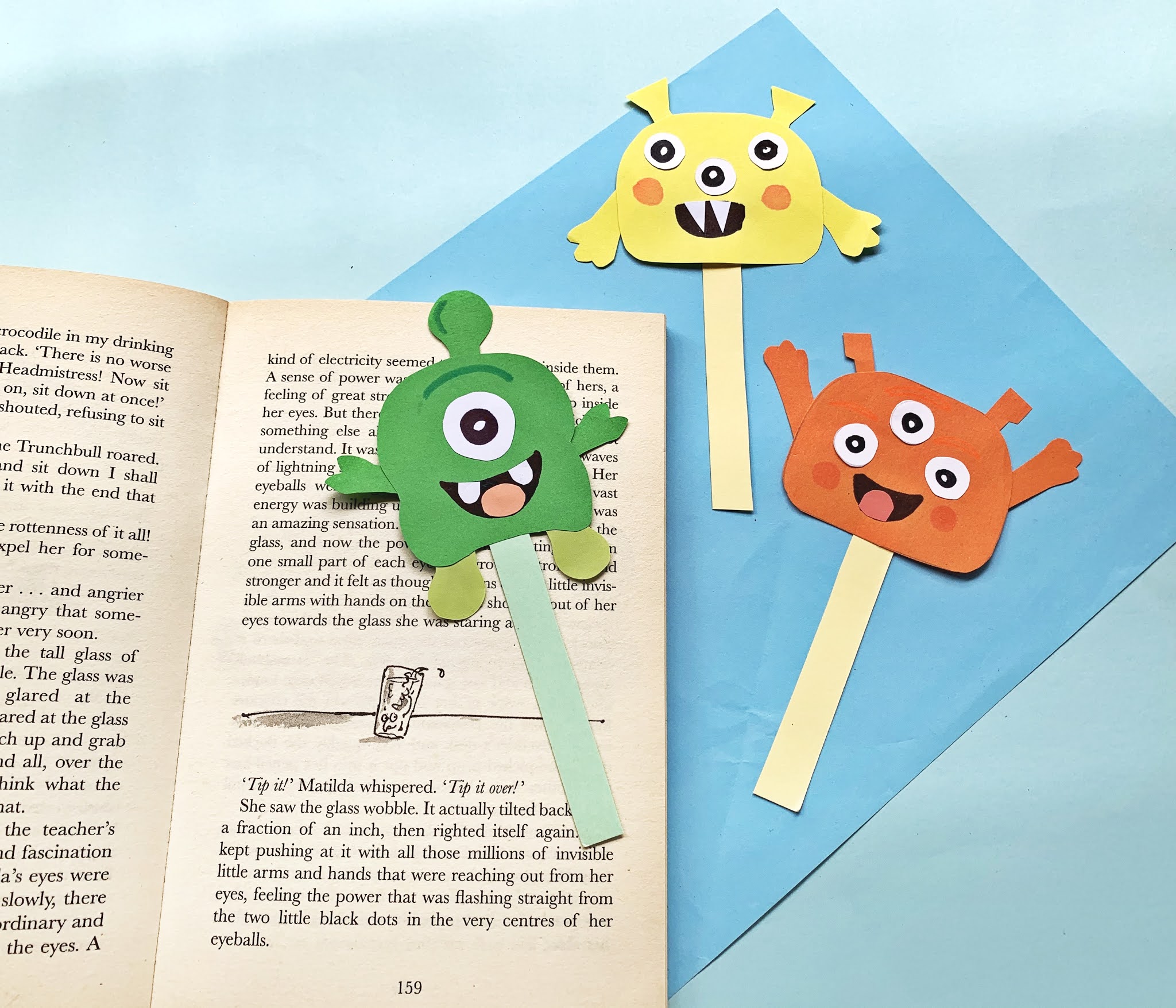 How to Make a Cute Alien Bookmark {with free template}