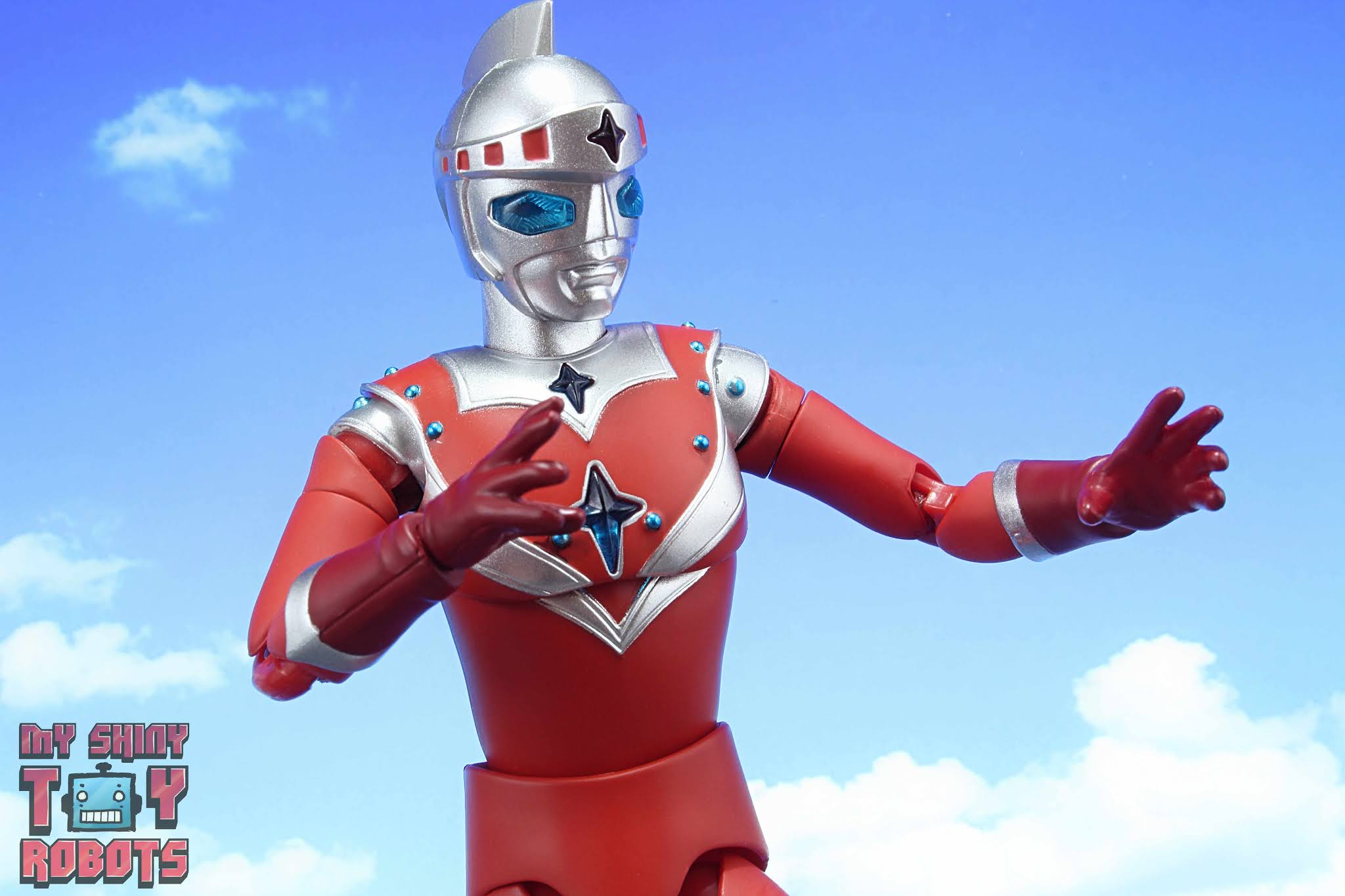 My Shiny Toy Robots: Toybox REVIEW: Hero Action Figure Iron King