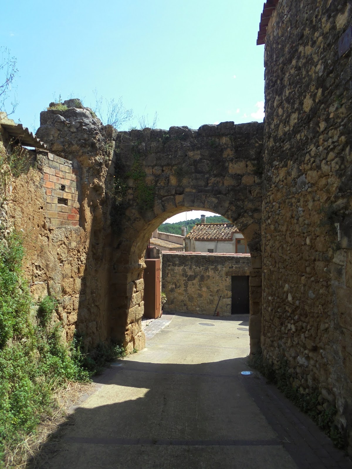 MUNTANYA: Vilademuls, Torre i Sant Marçal de Quarantella, Sant Julià de ...