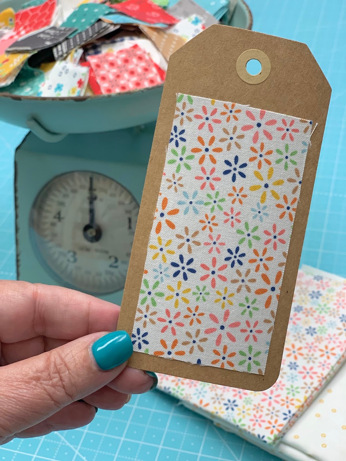 Bee In My Bonnet: Vintage Block Along - Week 23 - Penny Candy Block!!
