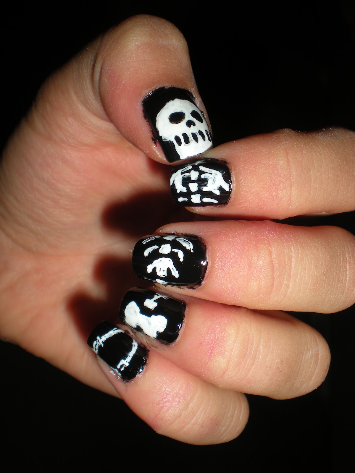 Metallic Maria: Skeleton Nails