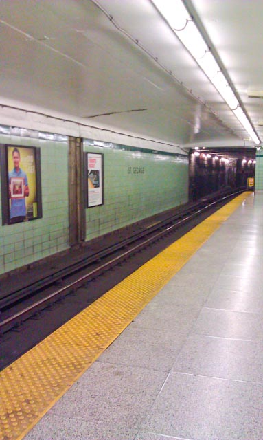 Buck Tracks: TTC - St. George Station - Green Line