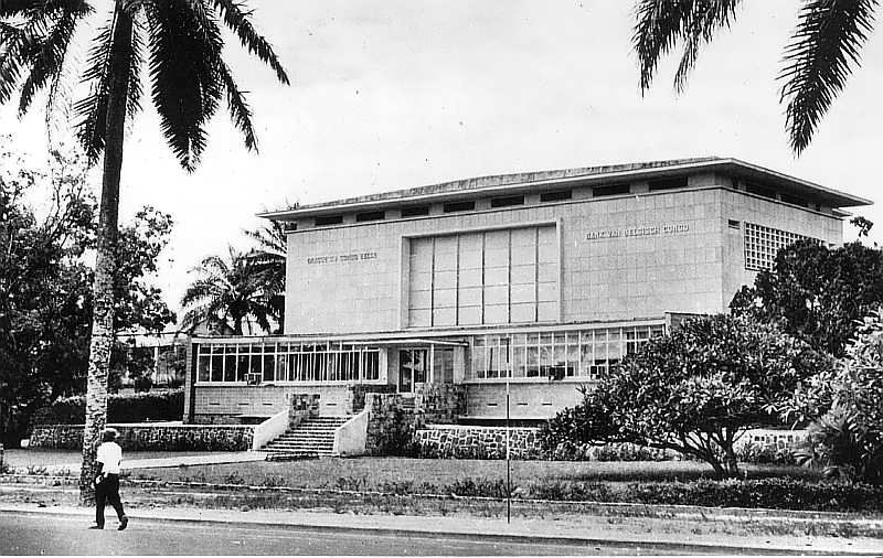Kinshasa Then and Now: Leopoldville 1950s - Tropical Modernism sets the ...