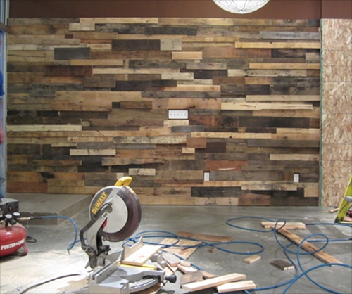 DIY: Decorating Your Home with Pallet Wall Art