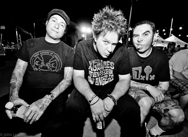 AGENT ORANGE | Living in Darkness