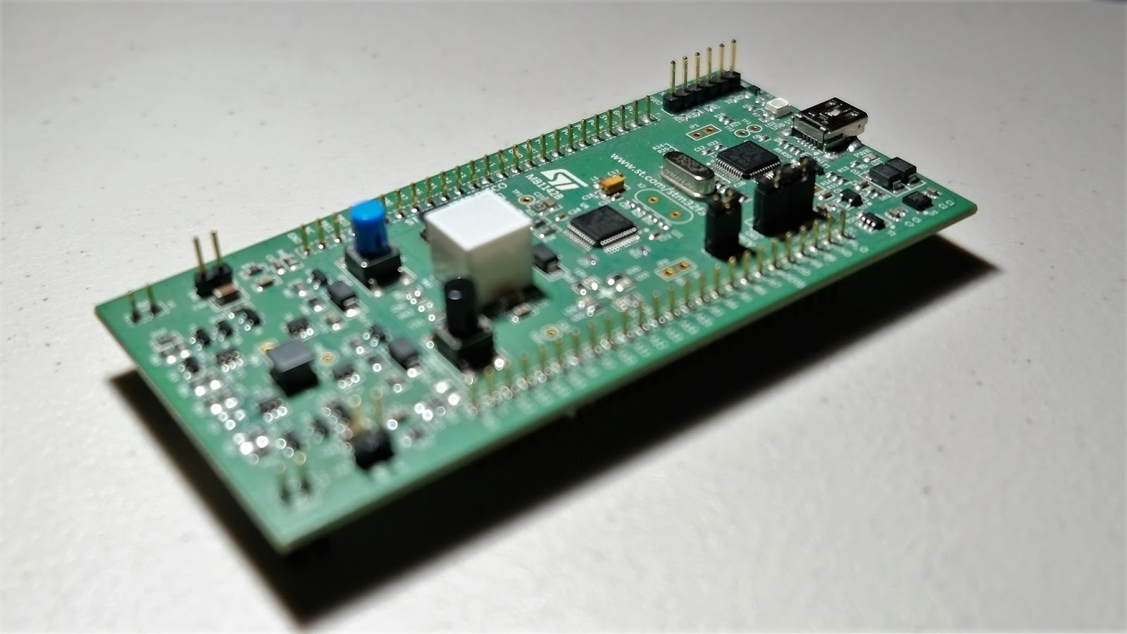[STM32F3] Hello World with STM32F3 Discovery - Part 1
